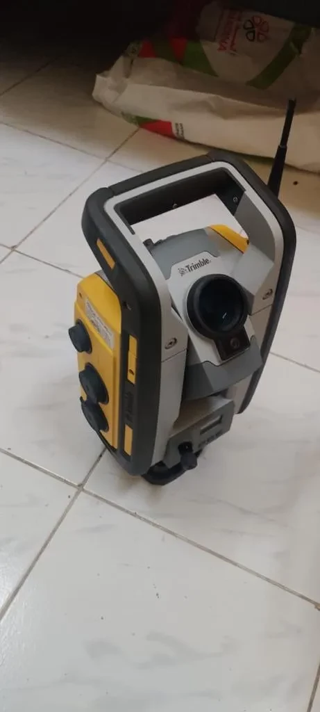 Trimble SPS930 1"/1" DR PLus