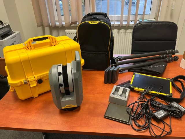 Trimble X7 refurbished with t10
