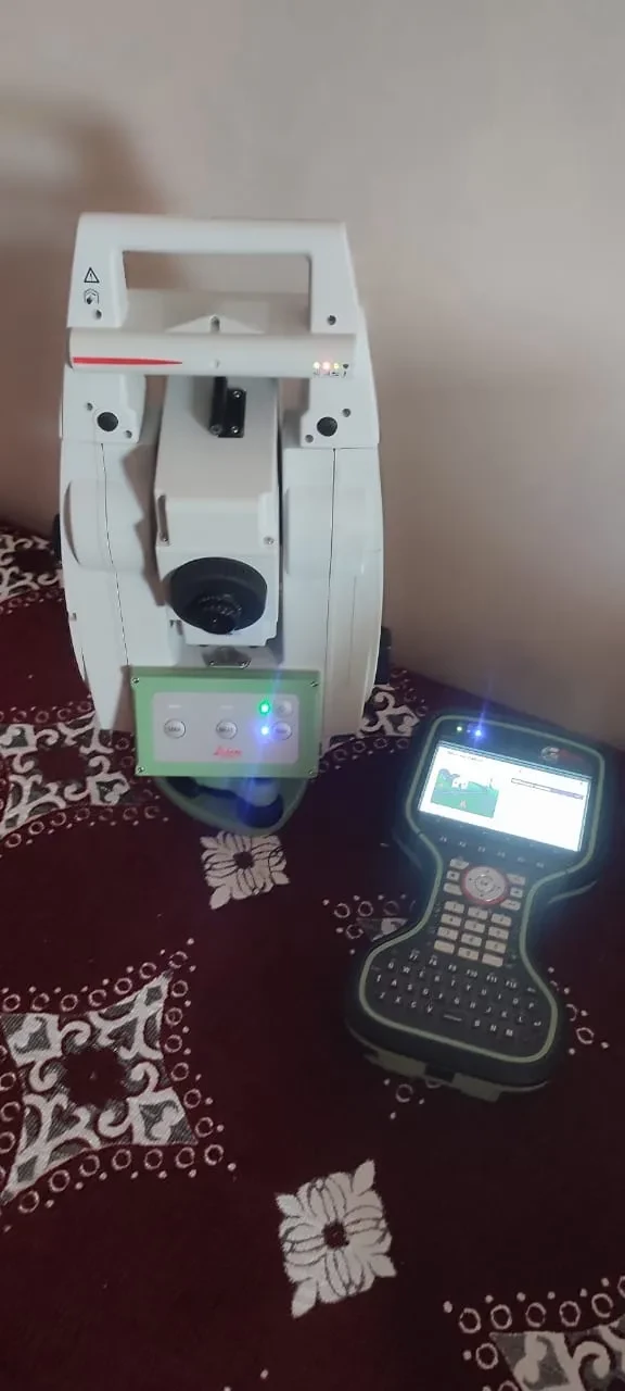 2022 Leica TS13 5" R500 & CS20