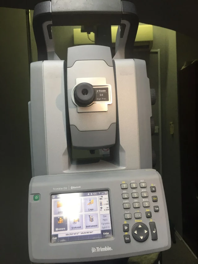 Trimble S8 High Precison