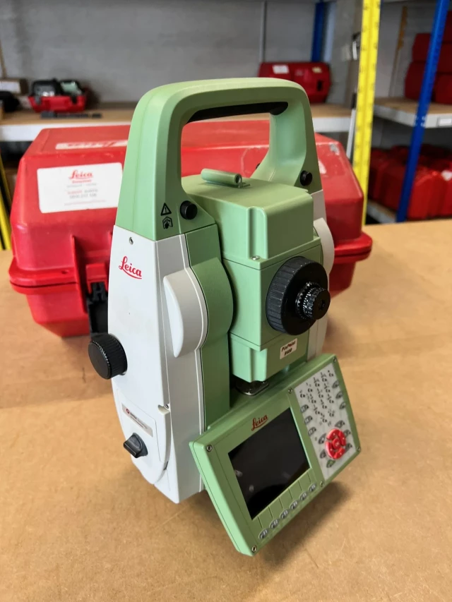 Leica Robotic Total Station TS15 I 1'' R1000
