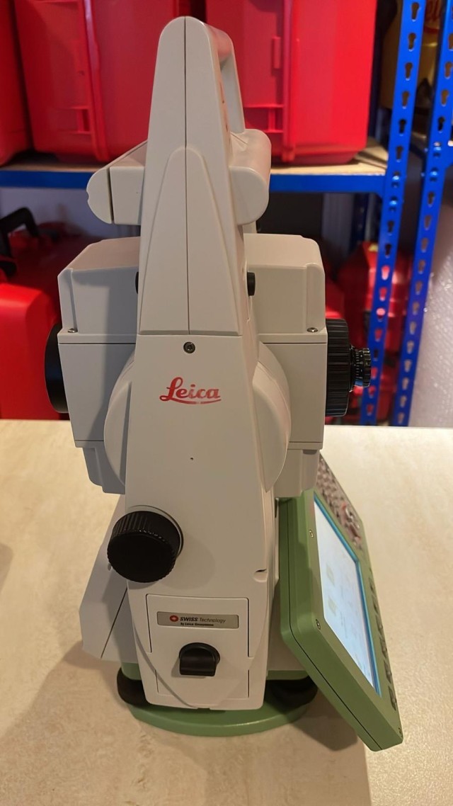 Leica Viva TS16 Total Station with Captivate Controller