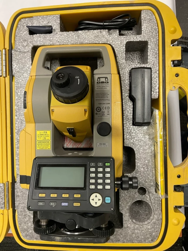 Topcon Total Station ES-103 with FC5000