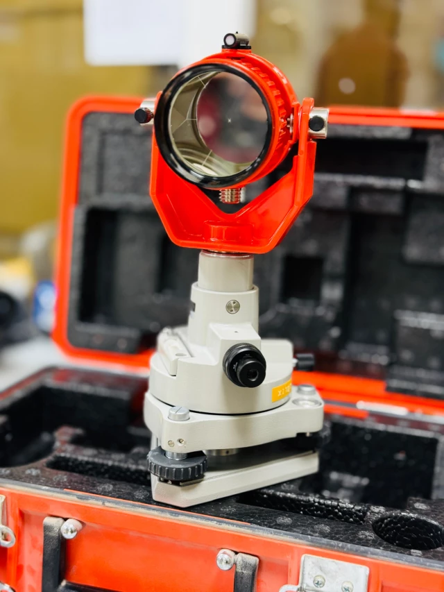 Sokkia APS12 Traverse Prism Set with Case