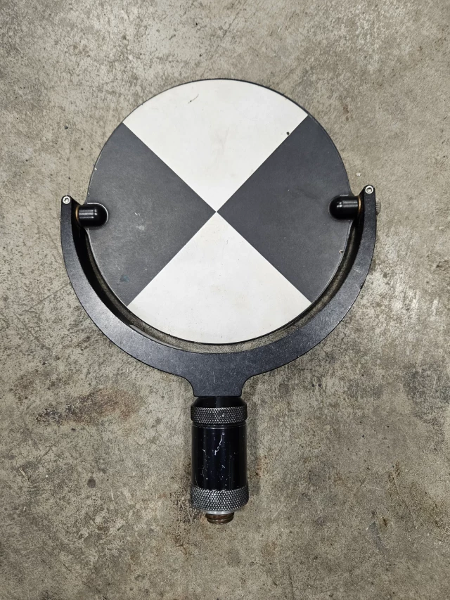 Leica Black and White Target